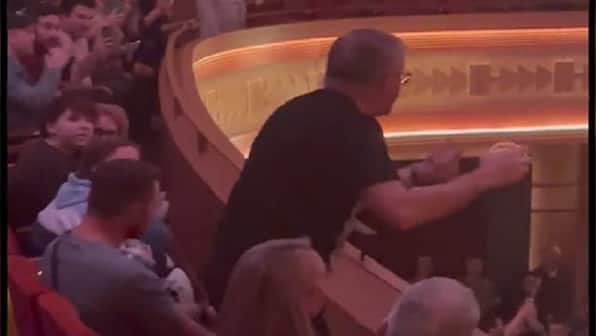 Australian Prime Minister Anthony Albanese cheered for chugging beer at ...