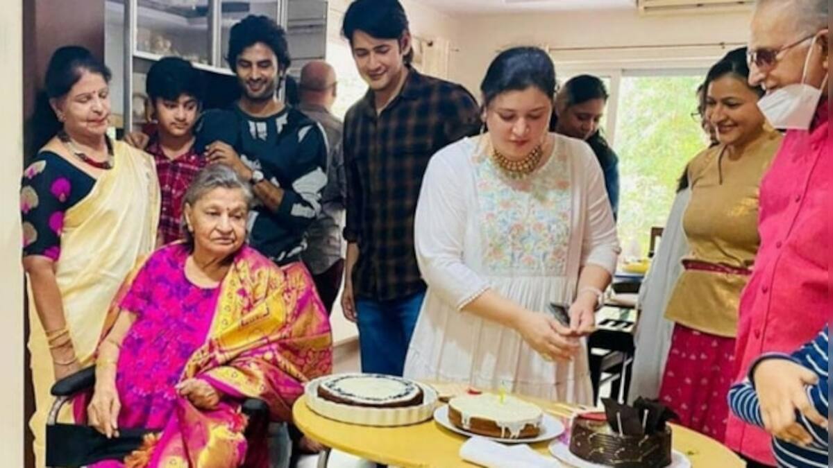 RIP Indira Devi: Golden moments of Mahesh Babu with his beloved mother ...