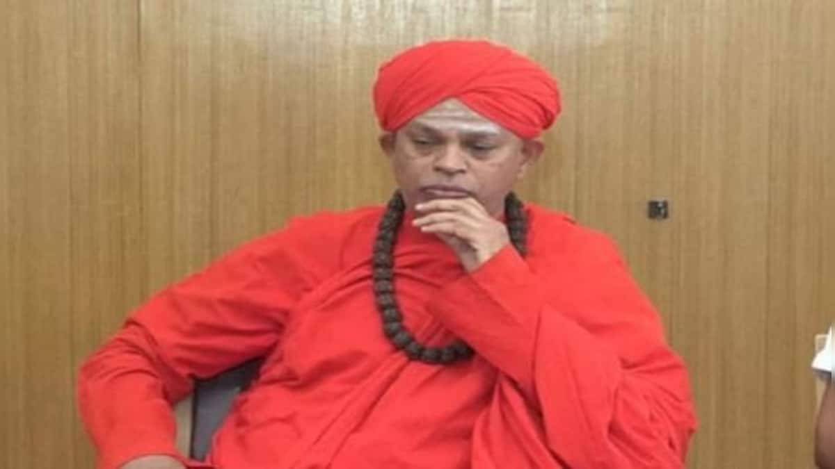 Shivamurthy Sharanaru: The politically influential Lingayat mutt head ...