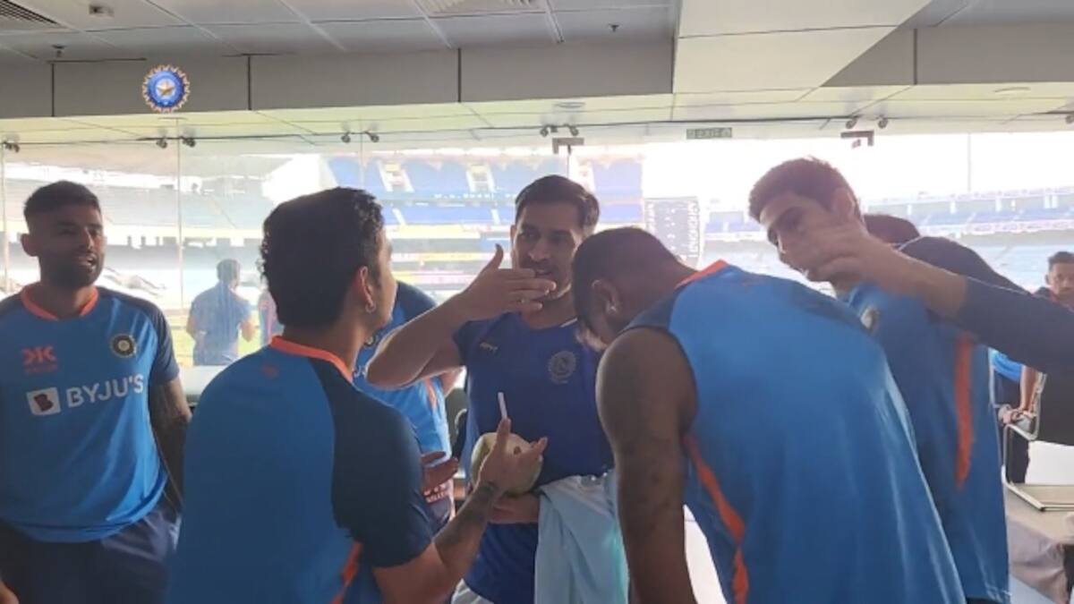 MS Dhoni visits India dressing room ahead of T20Is against New Zealand ...