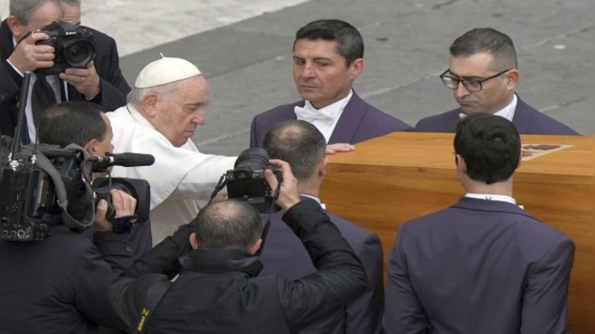 Bidding Adieu: The world pays its final respects to late Pope Benedict ...