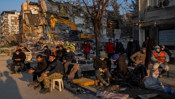 Turkey Issues Earthquake Rebuilding Rules After Millions Left Homeless