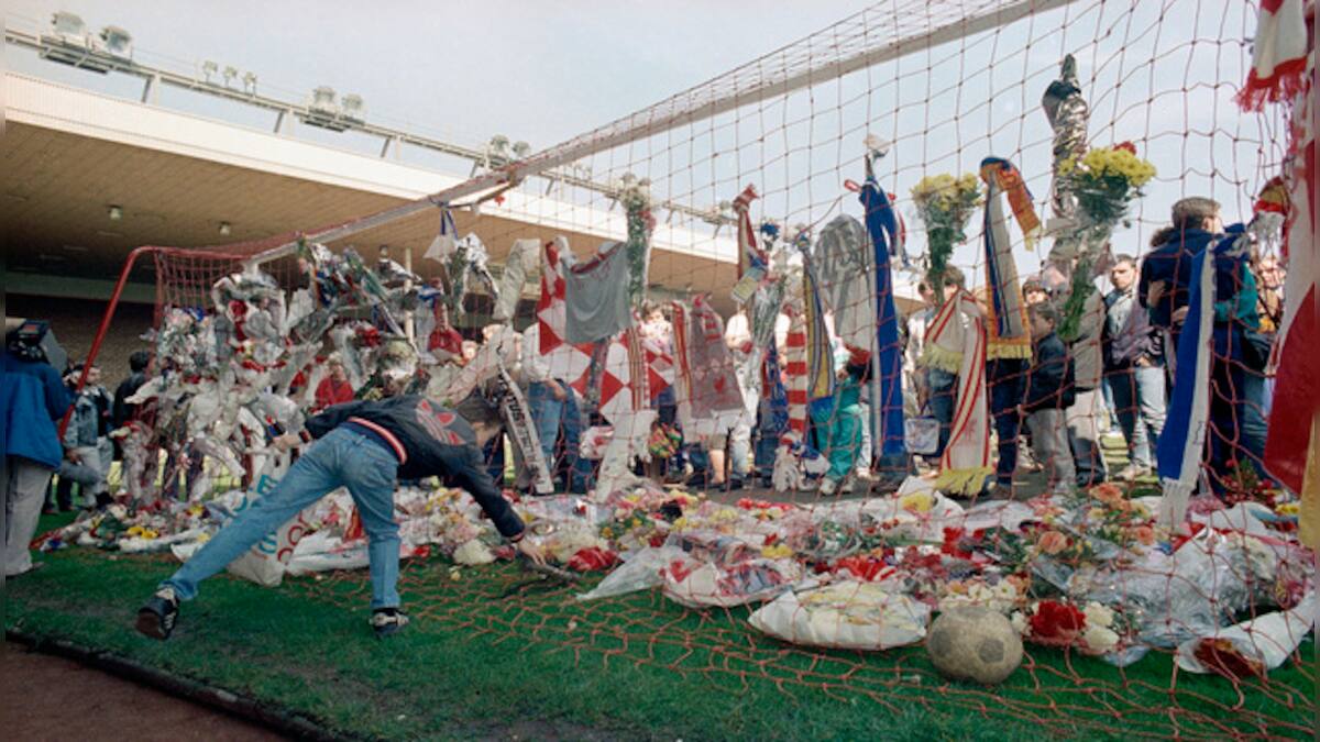 Premier League: Liverpool and Manchester United call on fans to stop ...