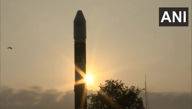WATCH: ISRO successfully launches India’s heaviest LVM3 rocket with 36 ... WATCH: ISRO successfully launches India’s heaviest LVM3 rocket with 36 ...