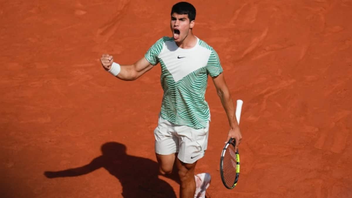 Watch: Carlos Alcaraz hits one of the greatest tennis shots against ...