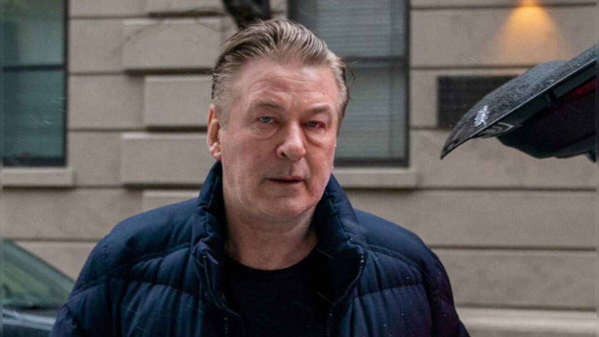Prosecutors: Weapons expert in Alec Baldwin case was hungover on set ...