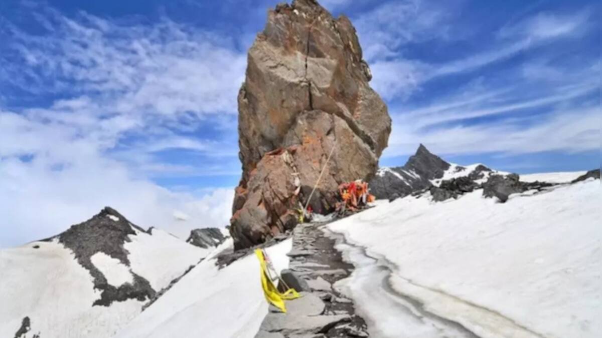 Shrikhand Mahadev Trek: Group of three secretly starts trek before ...