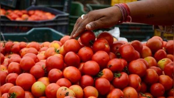 Pune farmer earns profit of over Rs 2.8 crore by selling tomatoes amid ...
