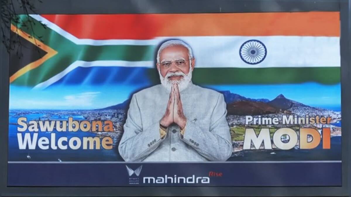 WATCH: Digital screens welcoming PM Modi placed across Johannesburg ...