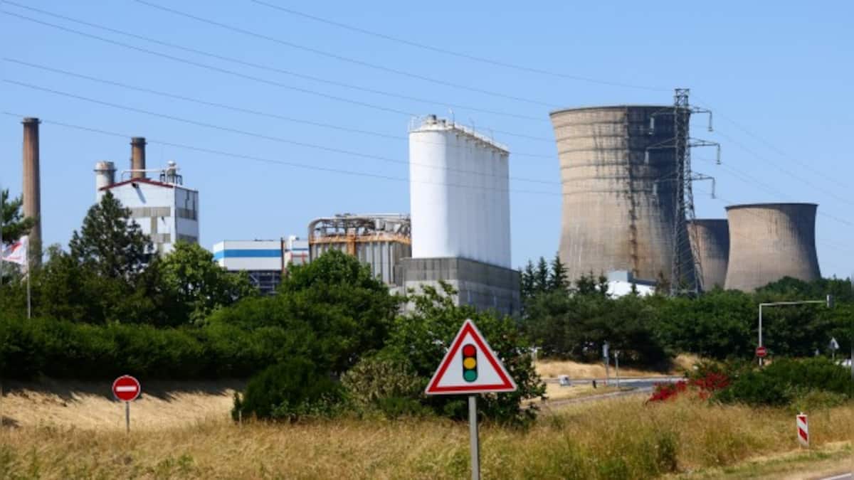 France seeks stronger EU stance on phasing out fossil fuels – Firstpost