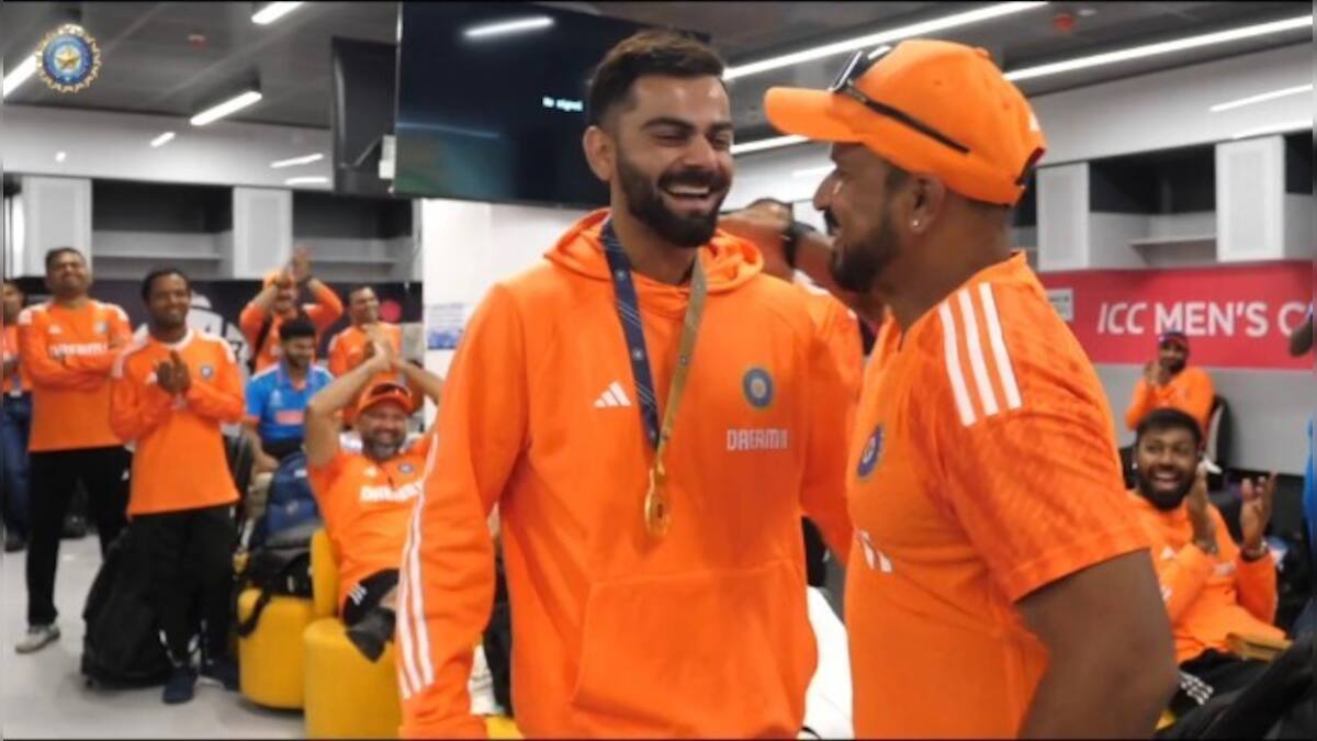 World Cup 2023: Virat Kohli celebrates best fielder medal in his ...