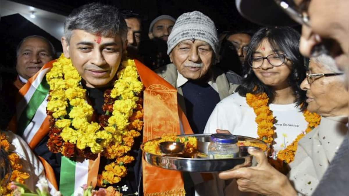 ‘Survived only because of our training’: How Navy veterans spent months ...