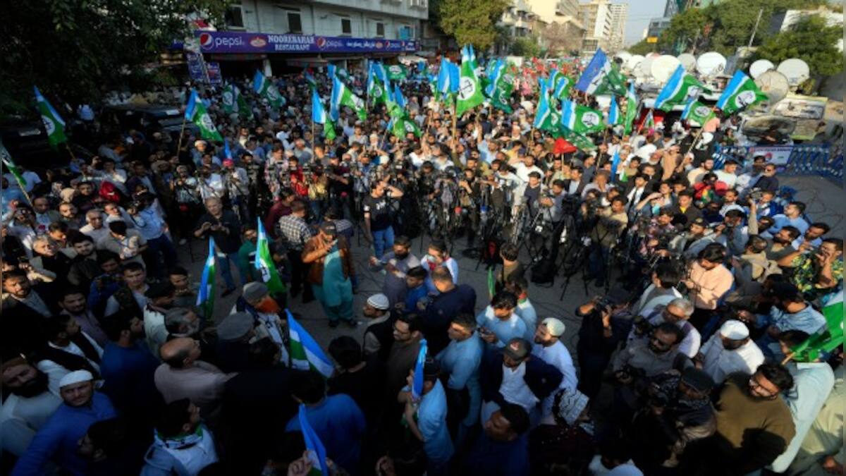 Pakistan elections: PPP, PML-N actively exploring routes to form ...