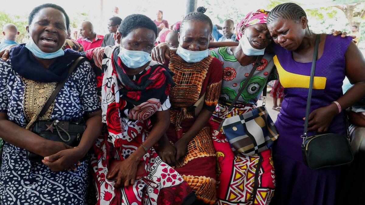 Kenyan families weep for starvation cult victims as first bodies ...