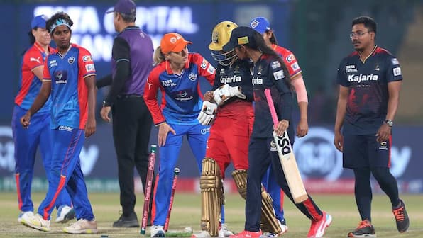Watch: Smriti Mandhana, Richa Ghosh get emotional as RCB lose thriller ...