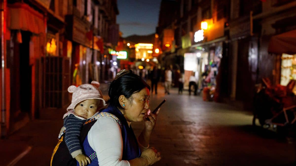 China to roll out better childbirth policies to reverse declining birth ...