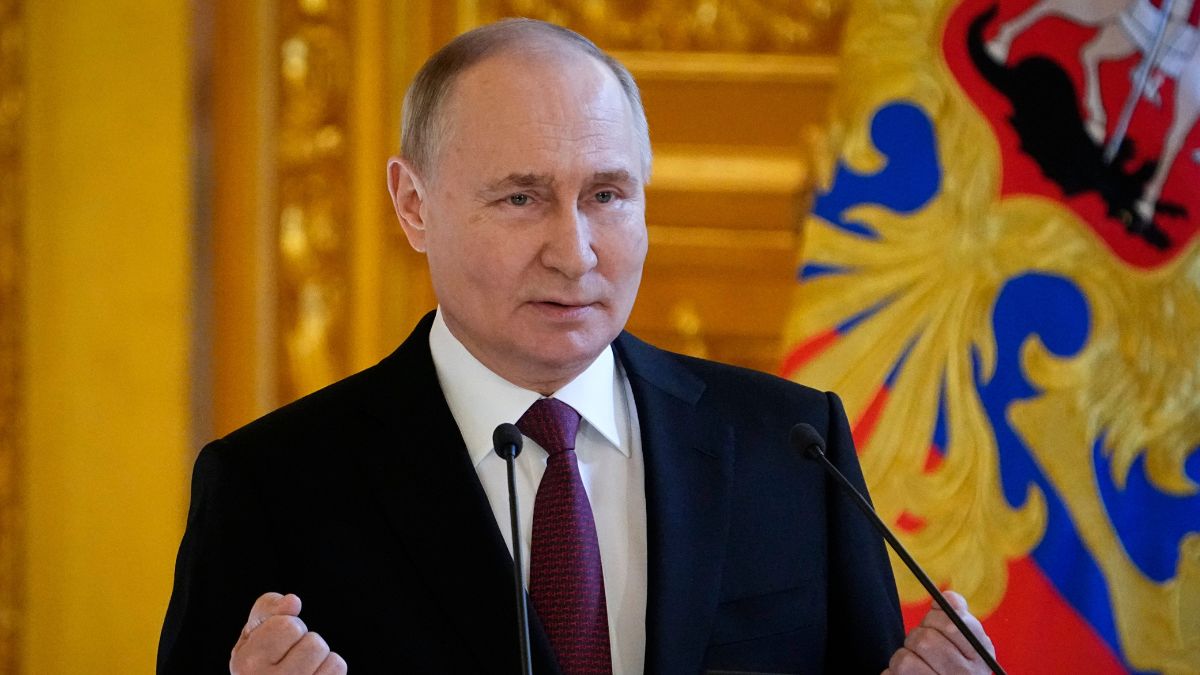 Russias Putin Signs Decree On Spring Military Conscription Firstpost