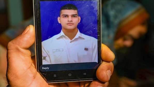 8 days on, no trace of Indian Navy sailor who disappeared from ship ...
