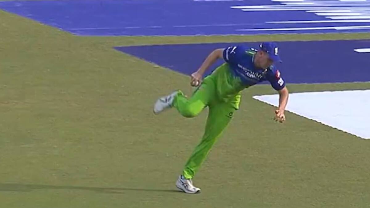 Cameron Green takes one-handed stunner to dismiss Angkrish Raghuvanshi ...