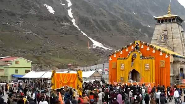 Watch: Huge crowds of devotees gather at Kedarnath Dham on the occasion ...