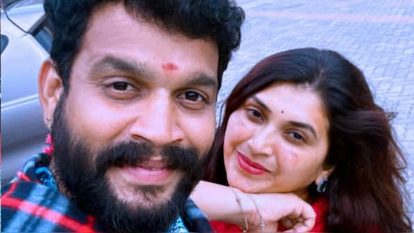 Telugu actor Chandrakanth dies by suicide after co-star Pavithra ...