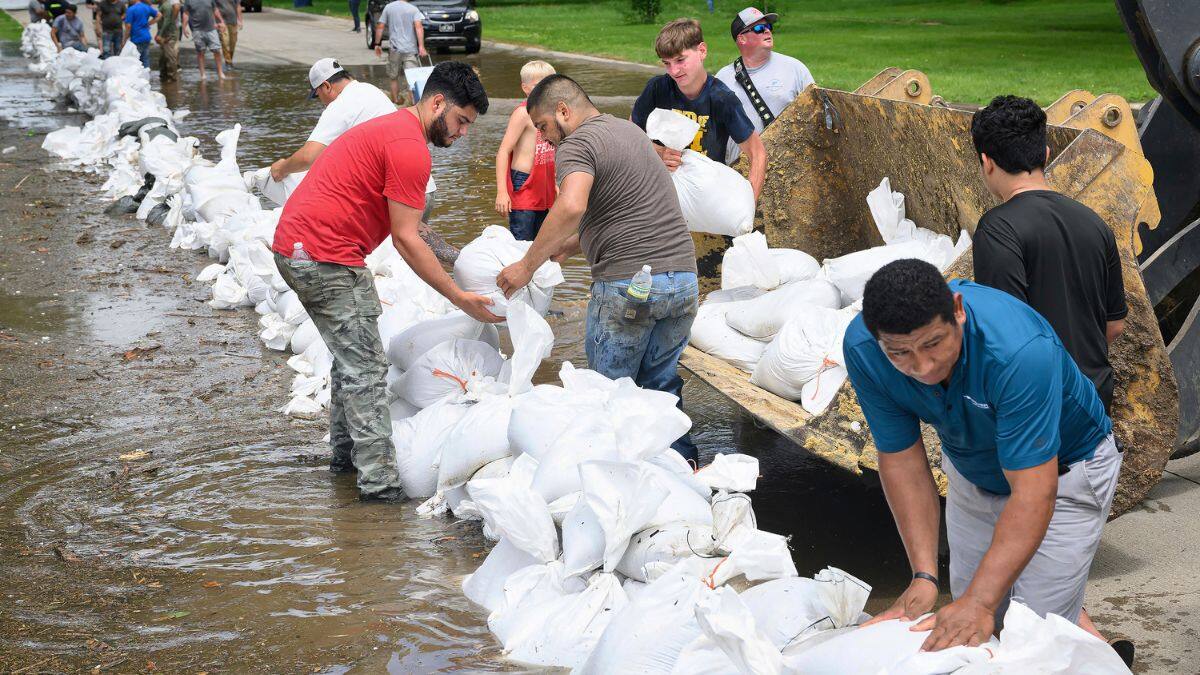 Heatwave scorches east as floods devastate Midwest: How extreme weather ...