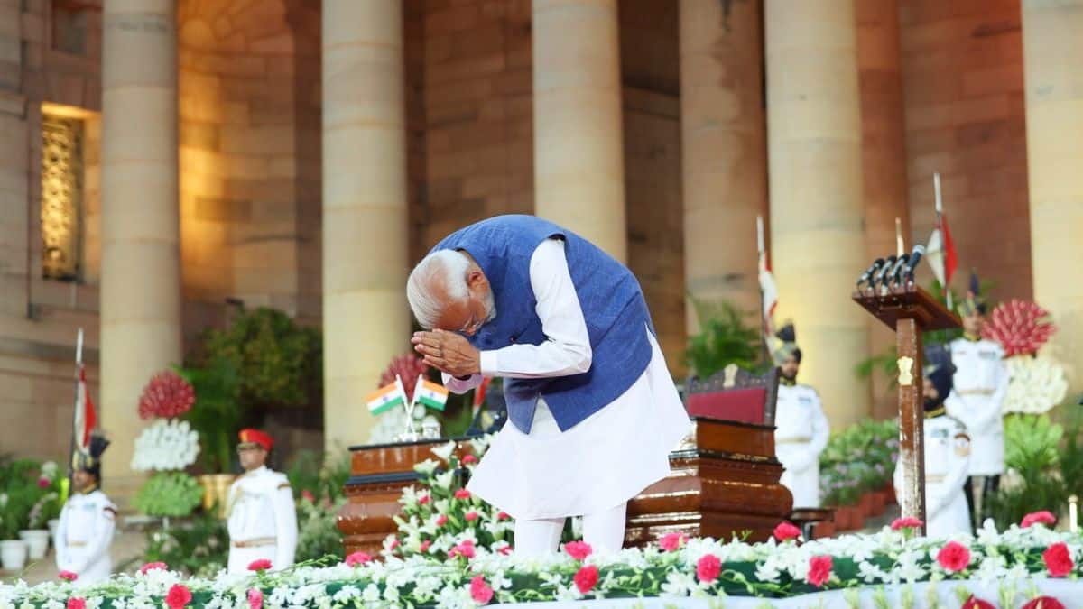 Narendra Modi takes oath as PM of India, NDA govt takes shape with 71 ...