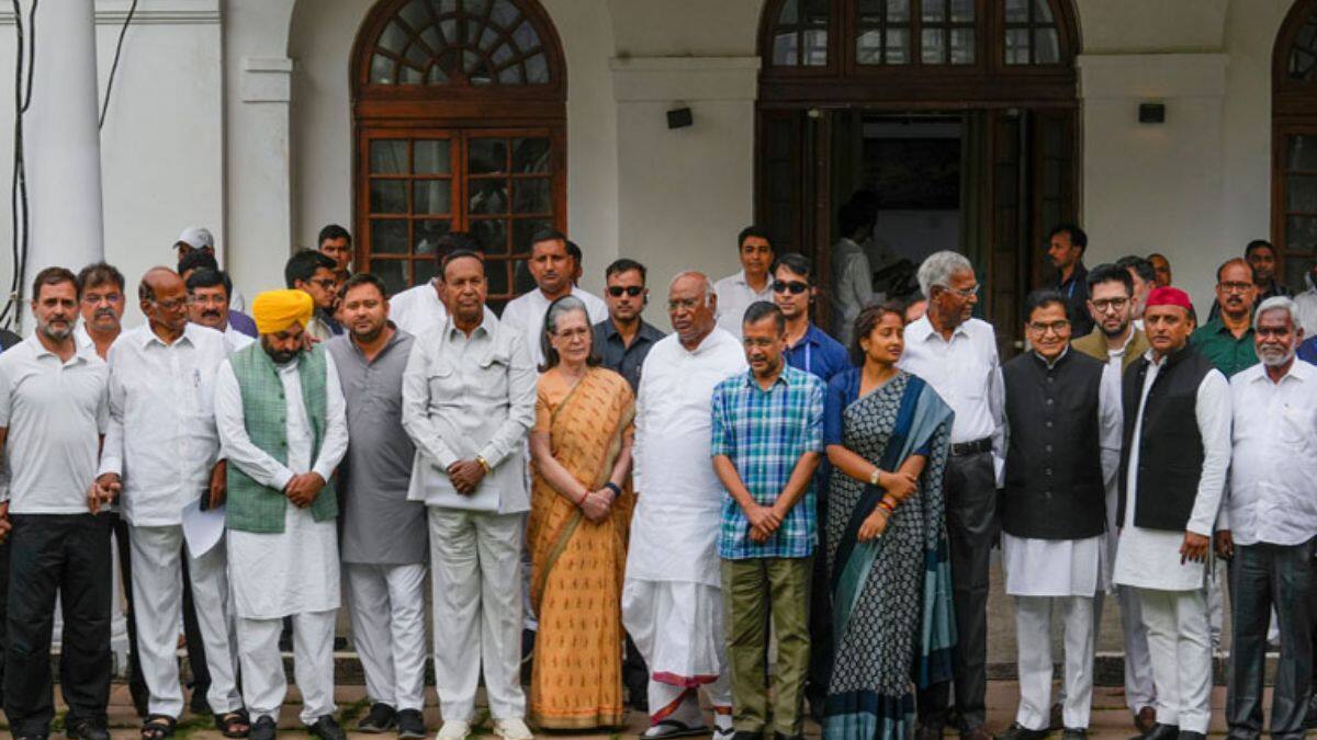 INDIA bloc leaders to meet tomorrow to discuss govt formation – Firstpost