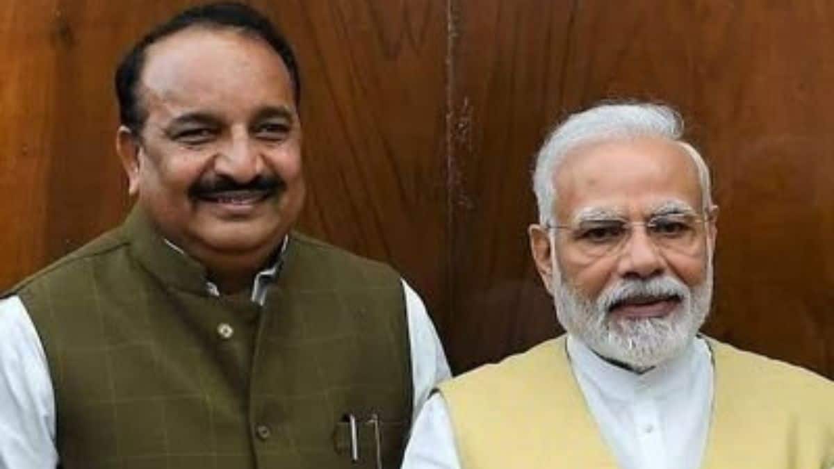 BJP's Rae Bareli candidate concedes defeat to Rahul Gandhi – Firstpost