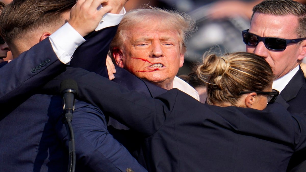 WATCH: Former President Trump's head twist foils assassination attempt ...