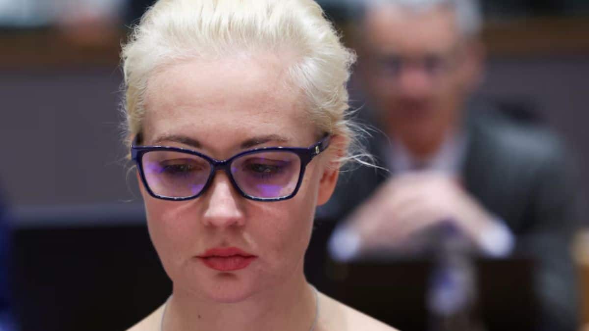 Russia issues warrant for Putin critic Alexei Navalny's wife Yulia Navalnaya – Firstpost