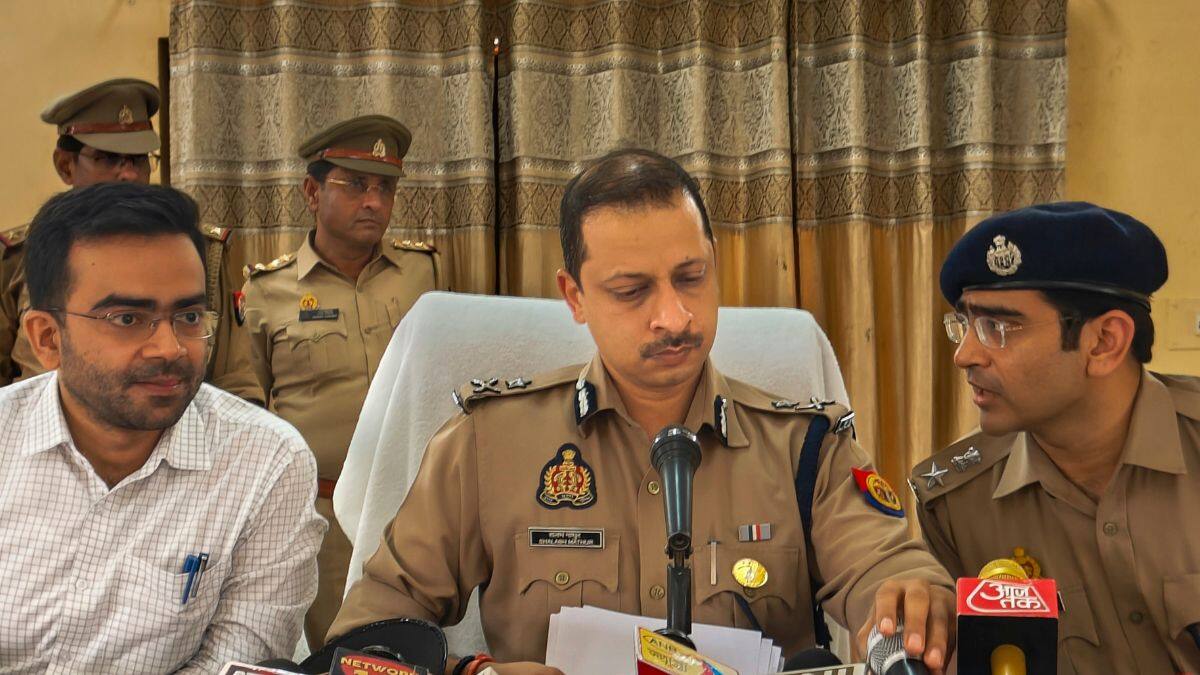 Hathras Stampede case: Police arrest 6 event volunteers, preacher ...