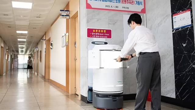 In a first, robot dies of suicide in South Korea. What really happened ...
