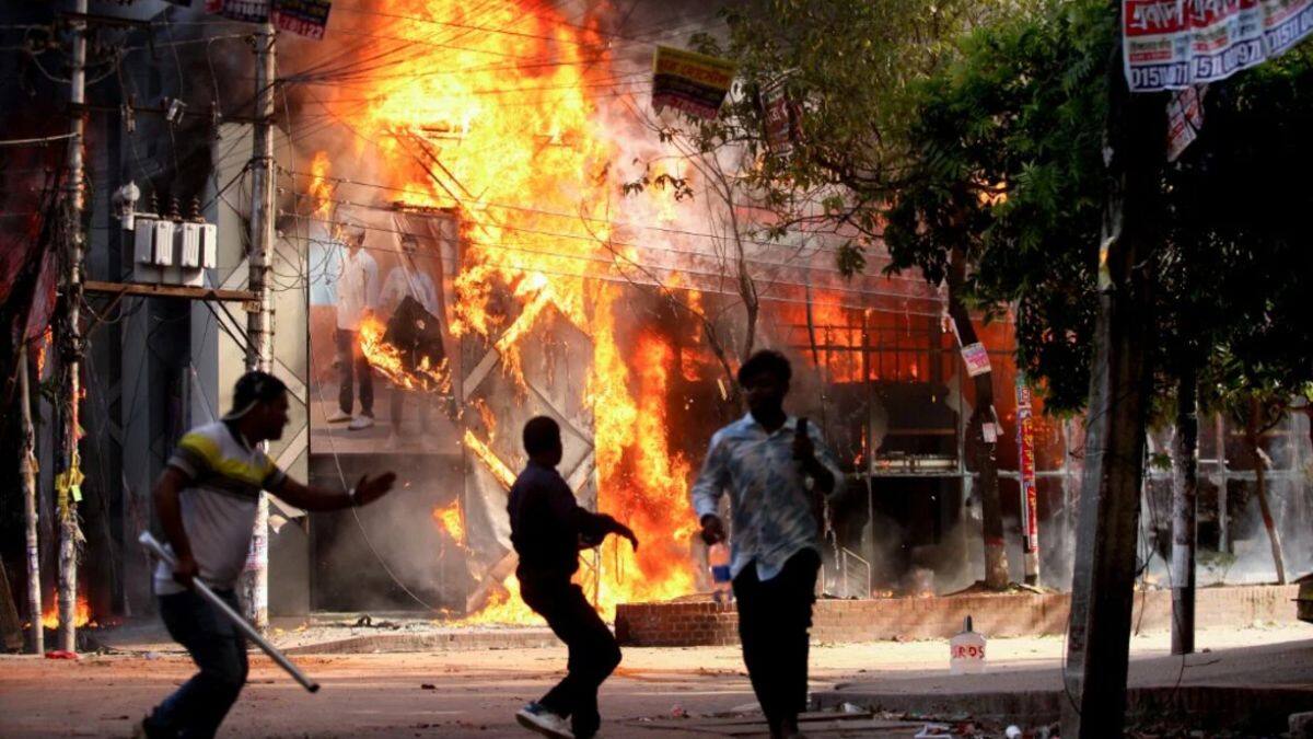WATCH: Last moments of Sheikh Hasina in Bangladesh before she left the ...