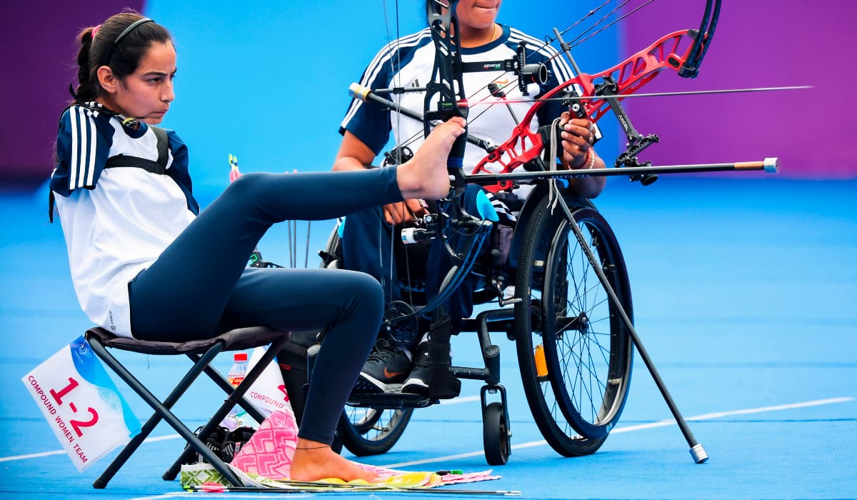 Sheetal Devi: Meet the Indian archer without arms who won mixed team ...