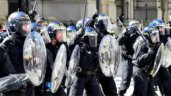 UK prepares for unrest, thousands of riot police on standby amid rising ...