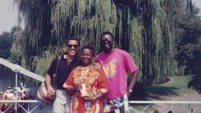 Barack Obama’s half-brother will vote for Trump this US elections. Who ...