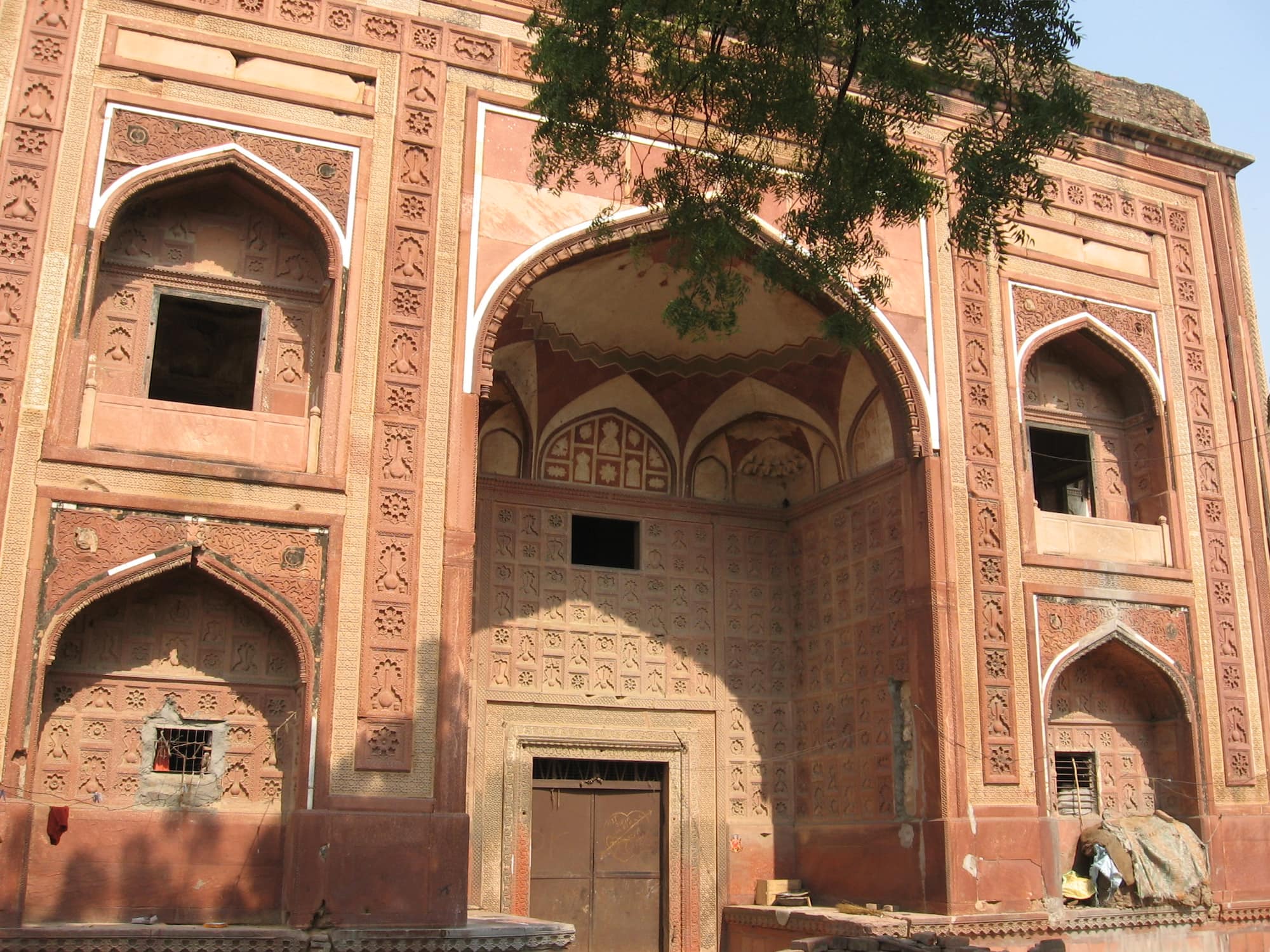 Beyond the Taj: Agra's hidden heritage sites cry out for preservation ...