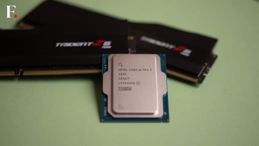 Intel Core Ultra 5 245K Review: A desktop CPU made for AI PCs, but is ...