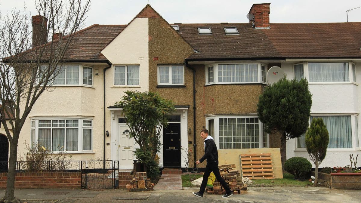 From desert rose to Syria's Lady Macbeth: Who really is Asma al-Assad ...