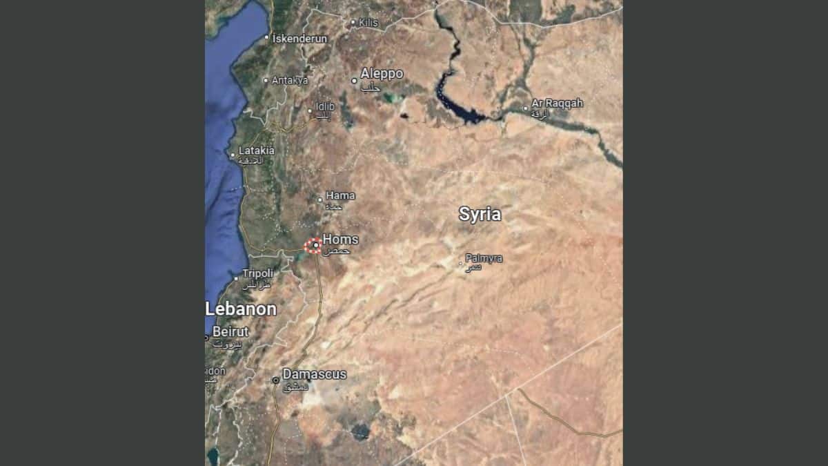 Syria: After Aleppo and Hama, rebels now eye Homs; thousands flee city ...