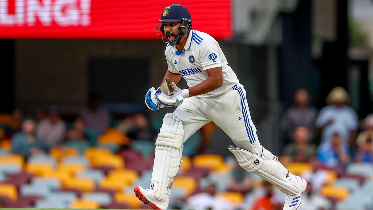 Rohit Sharma provides fitness update after getting hit on knee, refuses ...