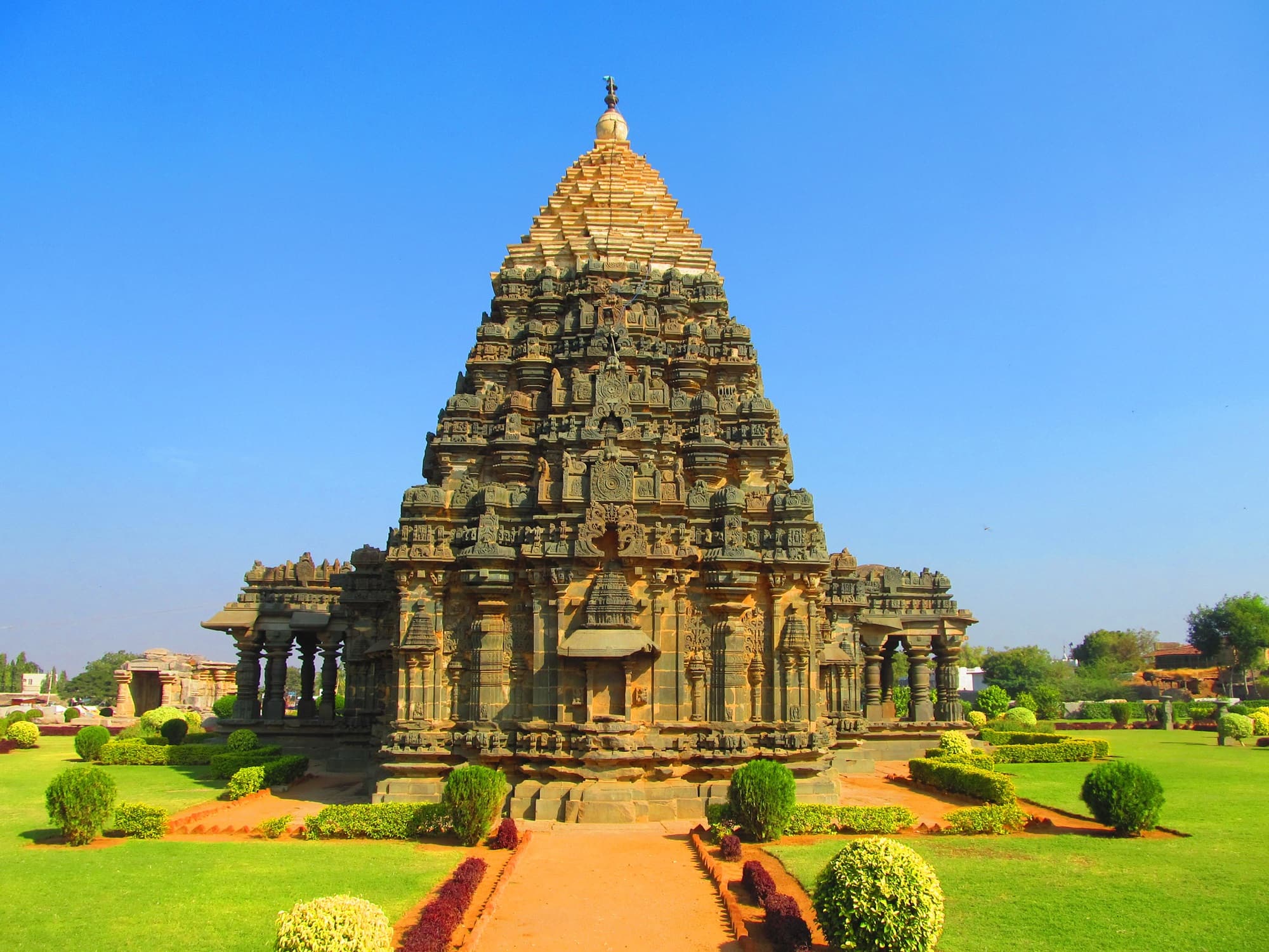 460 years since the battle of Talikota: Lost temples near Hampi still ...