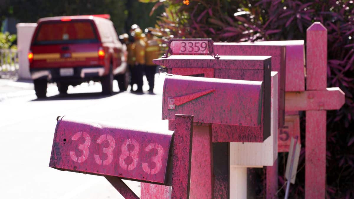 What is the pink powder being dropped from planes to fight California ...