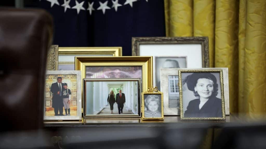 Donald Trump inauguration: How the Oval Office has been revamped by new ...