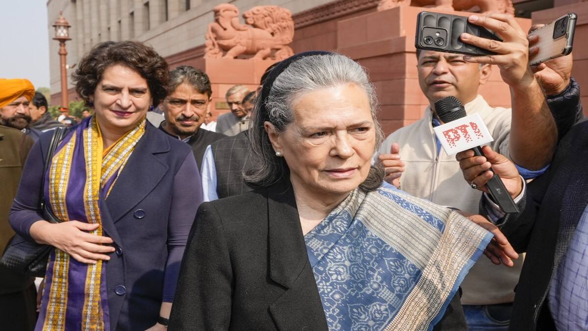 What is privilege motion against Sonia Gandhi over ‘poor thing’ remark on President Murmu ...