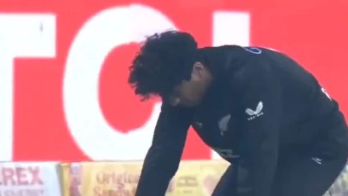 Rachin Ravindra suffers horrific head injury during Pakistan tri-series ...