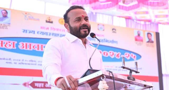 Who is Jaykumar Gore, Maharashtra minister accused of sending obscene photos to woman? – Firstpost