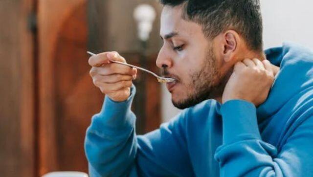 Do you eat a meal in 20 minutes or less? Why you might need to slow ...