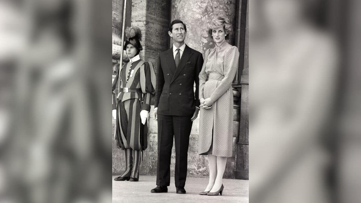 They guard the Pope in life and death: A look at the storied history of ...